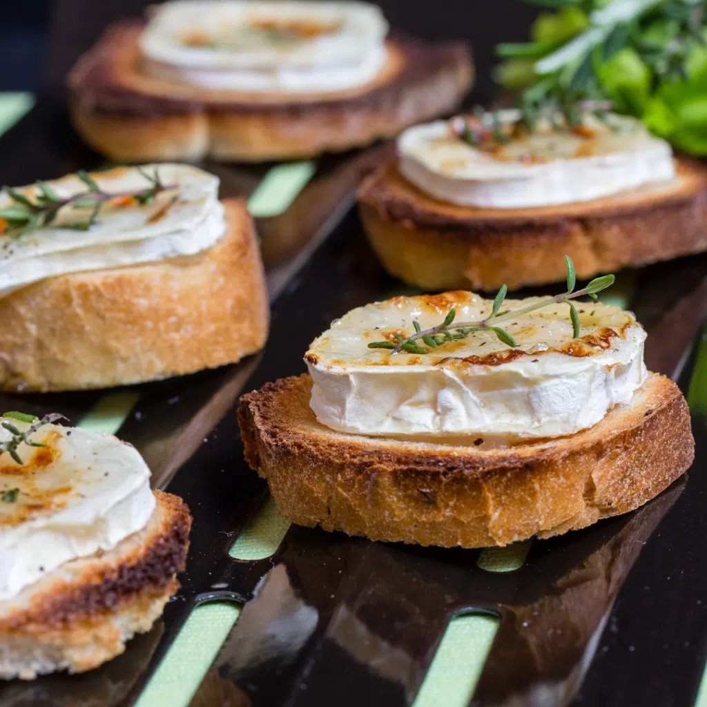Tartine chèvre miel : la recette rapide - Secrets de Miel